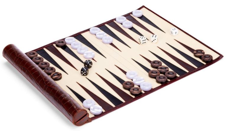Deluxe Backgammon - Deluxe Backgammon sets and playing guides.